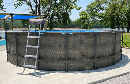 Use of the swimming pool and Splash Zone for RV Guests, horseshoes ...